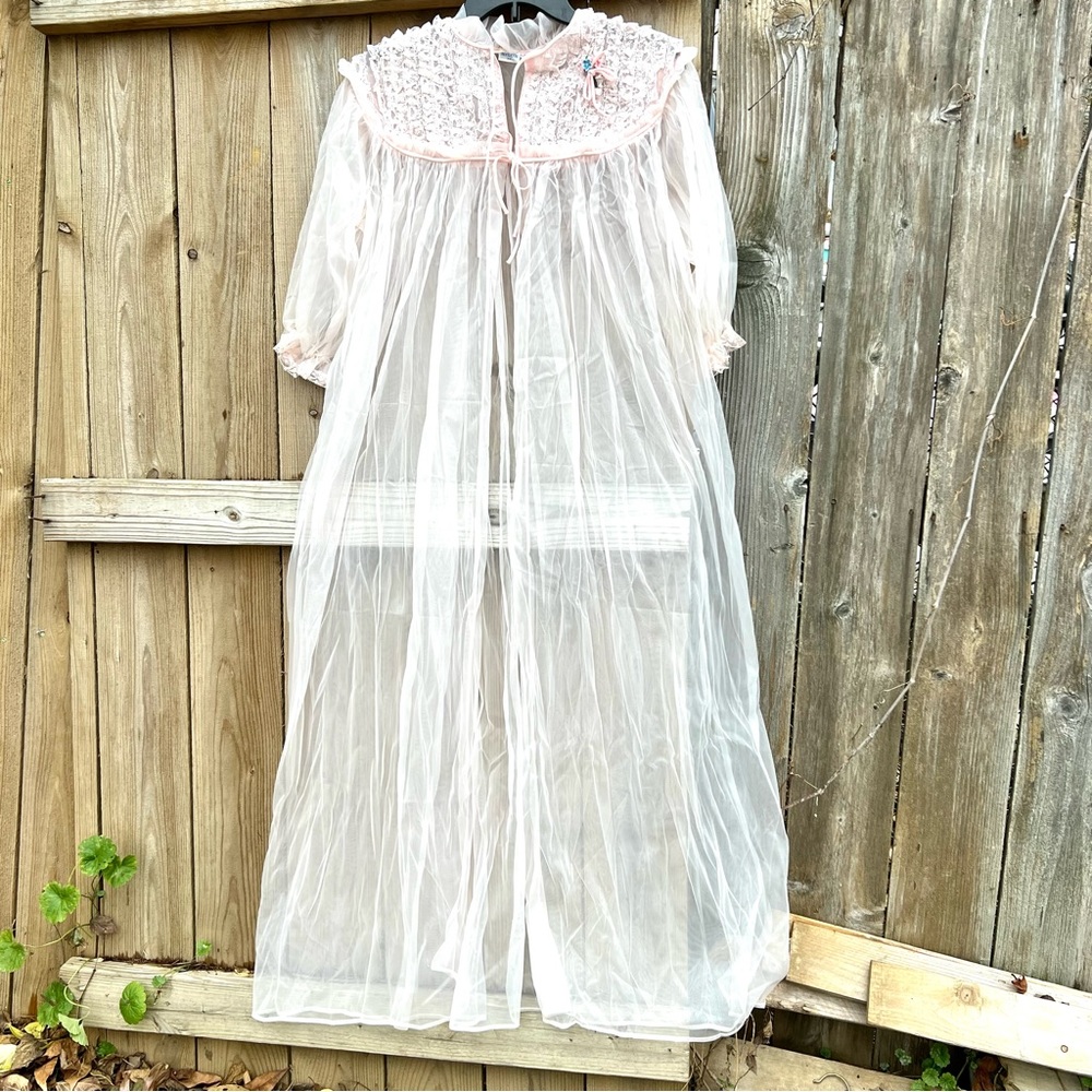 Vintage Sheer Light Pink Robe Nylon 32 ( Medium ) Wom… - Gem